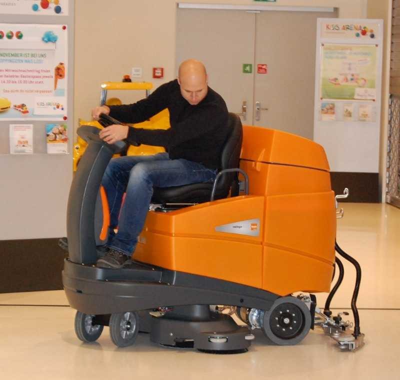 Binicili Kombine Zemin Yıkama Makinası - Taski Swingo 5000